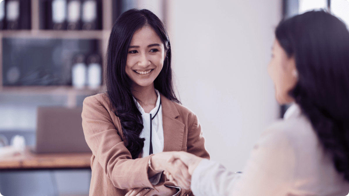 9 Ways to Turn Prospects Into Customers | Walnut
