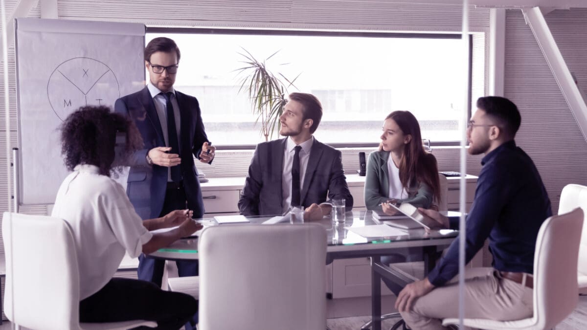 What Are Solutions Engineers and Why Are They Vital in SaaS Sales? | Walnut