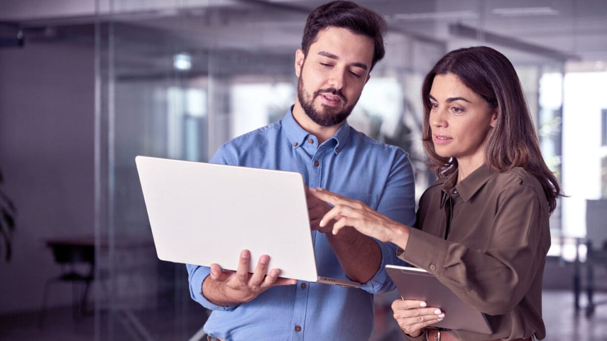 How to Identify Sales Gatekeepers, Decision-Makers & Blockers | Walnut